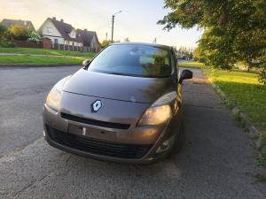 Brown Renault Grand Scenic 2012 in Panevezys, with an engine capacity of 1.50 L and mileage of 227 thousand km for 3200 €, photo 4 on AUTOMOTO.COM.LV