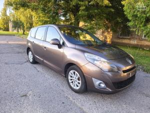 Brown Renault Grand Scenic 2012 in Panevezys, with an engine capacity of 1.50 L and mileage of 227 thousand km for 3200 €, photo 6 on AUTOMOTO.COM.LV