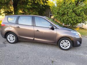 Brown Renault Grand Scenic 2012 in Panevezys, with an engine capacity of 1.50 L and mileage of 227 thousand km for 3200 €, photo 7 on AUTOMOTO.COM.LV