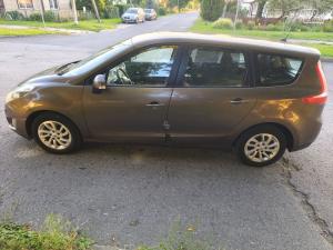 Brown Renault Grand Scenic 2012 in Panevezys, with an engine capacity of 1.50 L and mileage of 227 thousand km for 3200 €, photo 12 on AUTOMOTO.COM.LV