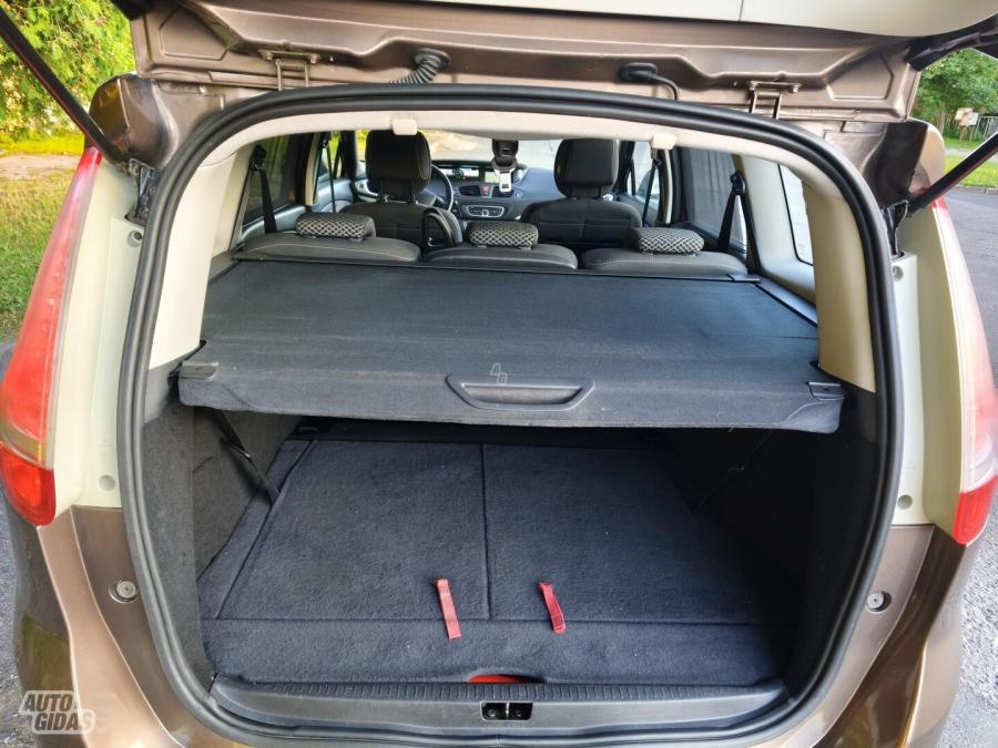 Brown Renault Grand Scenic 2012 in Panevezys, with an engine capacity of 1.50 L and mileage of 227 thousand km for 3200 €, photo 17 on AUTOMOTO.COM.LV
