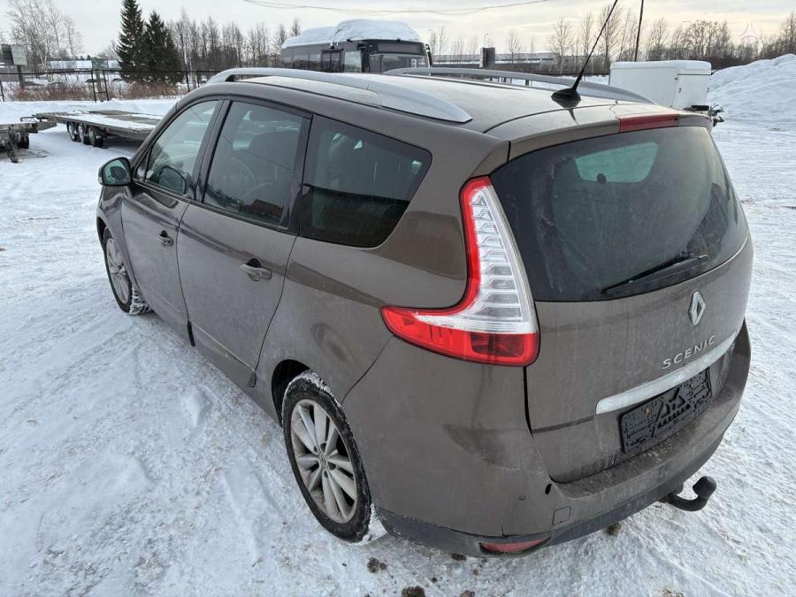 Brūns Renault Grand Scenic 2013 Šauļi, ar dzinēja tilpumu 1.60 L un nobraukumu 237 tūkst. km par 3200 €, foto 3 vietnē AUTOMOTO.COM.LV