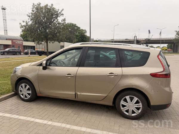 Brown Renault Grand Scenic 2014 in Riga, with an engine capacity of 1.50 L and mileage of 618 thousand km for 2500 €, photo 3 on AUTOMOTO.COM.LV