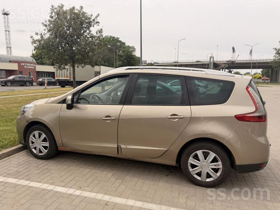 Brown Renault Grand Scenic 2014 in Riga, with an engine capacity of 1.50 L and mileage of 618 thousand km for 2500 €, photo 4 on AUTOMOTO.COM.LV
