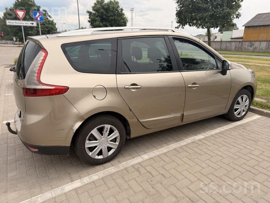 Brown Renault Grand Scenic 2014 in Riga, with an engine capacity of 1.50 L and mileage of 618 thousand km for 2500 €, photo 5 on AUTOMOTO.COM.LV