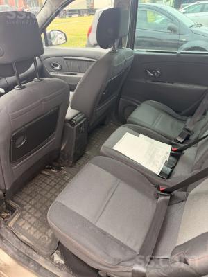 Brown Renault Grand Scenic 2014 in Riga, with an engine capacity of 1.50 L and mileage of 618 thousand km for 2500 €, photo 7 on AUTOMOTO.COM.LV