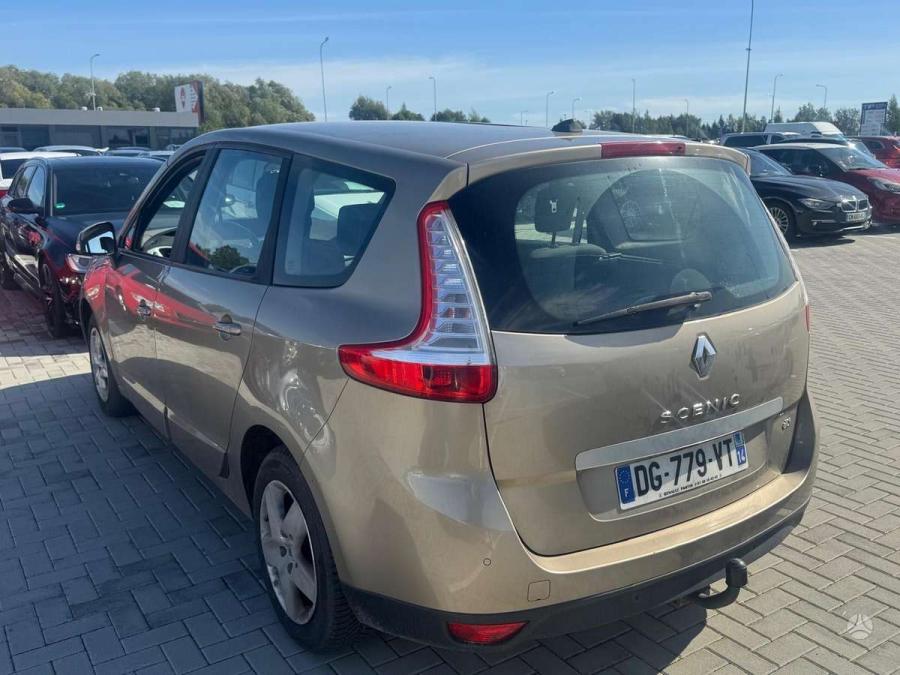 Brūns Renault Grand Scenic 2014 Tauragė, ar dzinēja tilpumu 1.46 L un nobraukumu 255 tūkst. km par 4200 €, foto 4 vietnē AUTOMOTO.COM.LV
