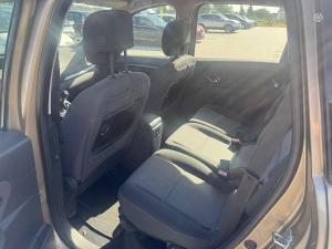 Brūns Renault Grand Scenic 2014 Tauragė, ar dzinēja tilpumu 1.46 L un nobraukumu 255 tūkst. km par 4200 €, foto 7 vietnē AUTOMOTO.COM.LV