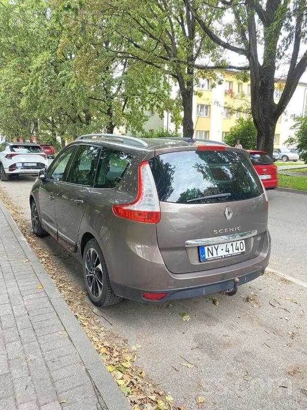 Brown Renault Grand Scenic 2014 in Jelgava, with an engine capacity of 1.60 L and mileage of 241 thousand km for 4900 €, photo 4 on AUTOMOTO.COM.LV