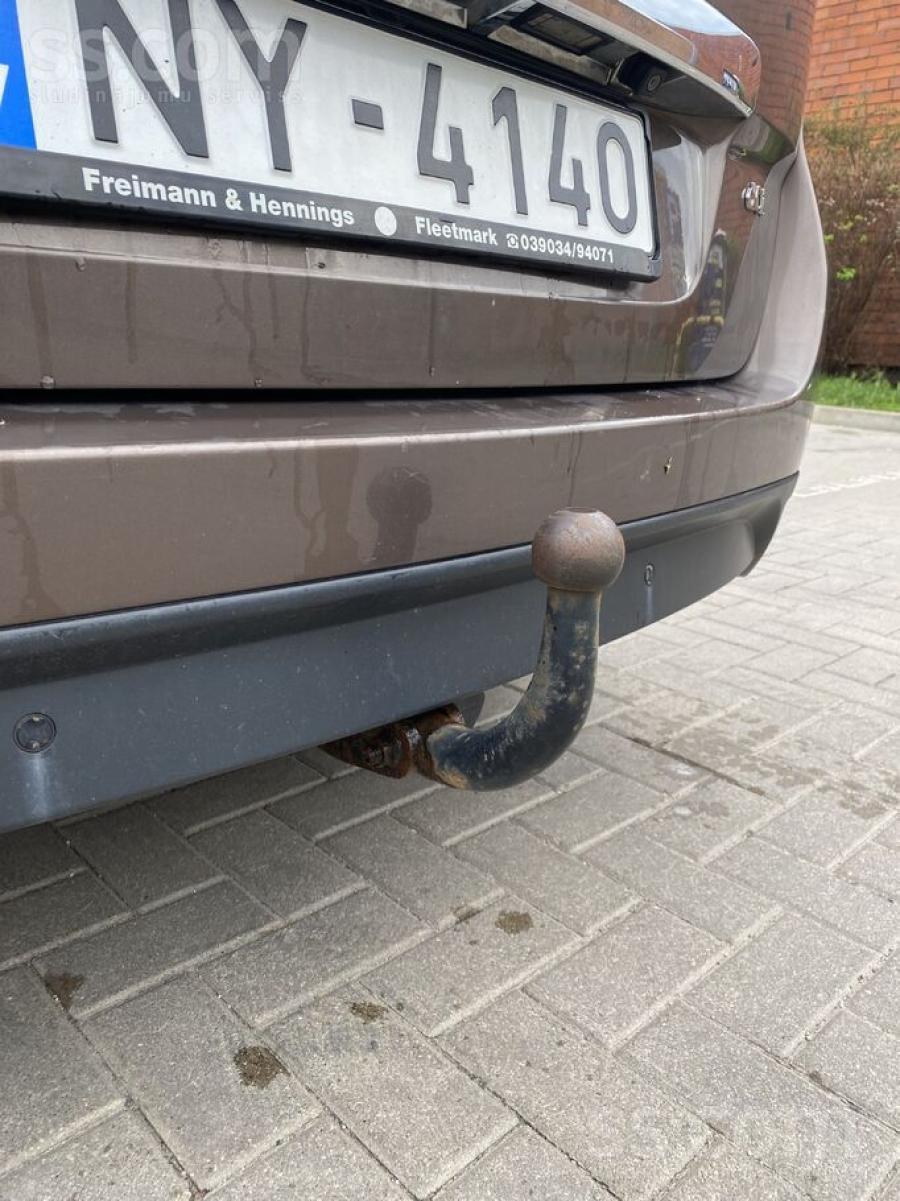 Brown Renault Grand Scenic 2014 in Jelgava, with an engine capacity of 1.60 L and mileage of 241 thousand km for 4900 €, photo 8 on AUTOMOTO.COM.LV
