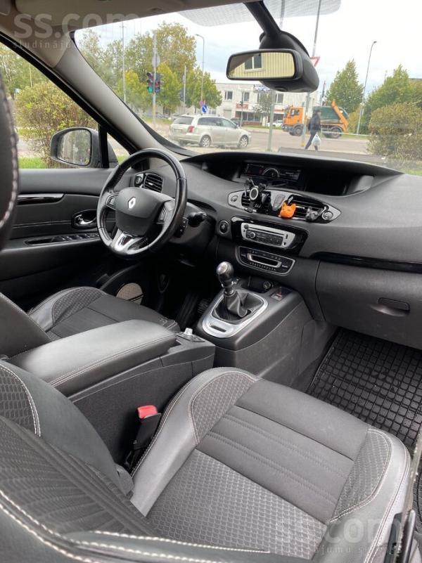 Brown Renault Grand Scenic 2014 in Jelgava, with an engine capacity of 1.60 L and mileage of 241 thousand km for 4900 €, photo 10 on AUTOMOTO.COM.LV