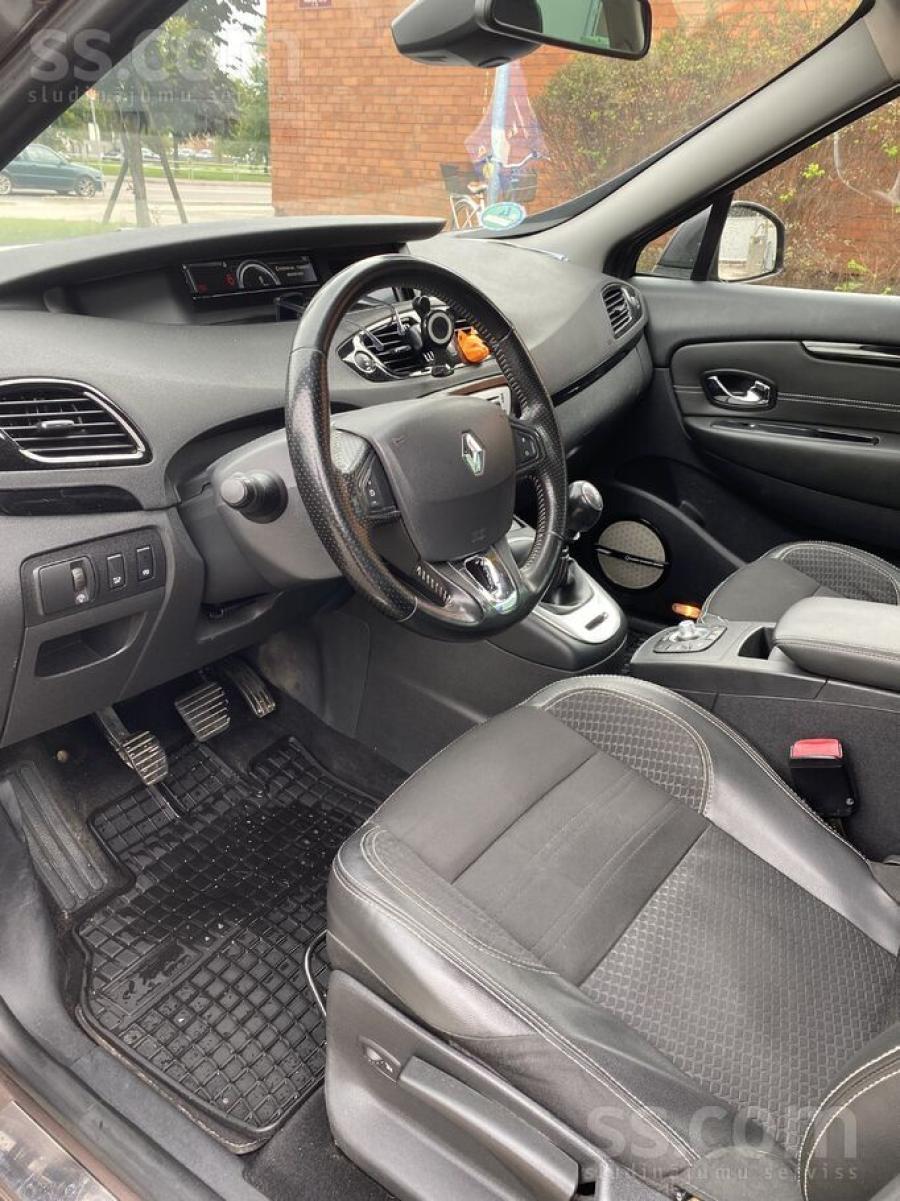Brown Renault Grand Scenic 2014 in Jelgava, with an engine capacity of 1.60 L and mileage of 241 thousand km for 4900 €, photo 11 on AUTOMOTO.COM.LV