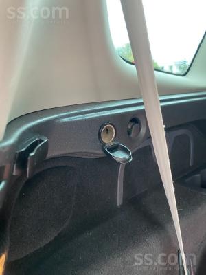 Brown Renault Grand Scenic 2014 in Jelgava, with an engine capacity of 1.60 L and mileage of 241 thousand km for 4900 €, photo 17 on AUTOMOTO.COM.LV