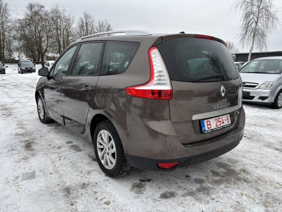 Brown Renault Grand Scenic 2015 in Ogre, with an engine capacity of 1.20 L and mileage of 123 thousand km for 5550 €, photo 6 on AUTOMOTO.COM.LV