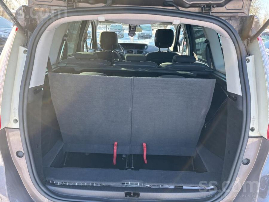 Brown Renault Grand Scenic 2015 in Ogre, with an engine capacity of 1.20 L and mileage of 123 thousand km for 5550 €, photo 14 on AUTOMOTO.COM.LV