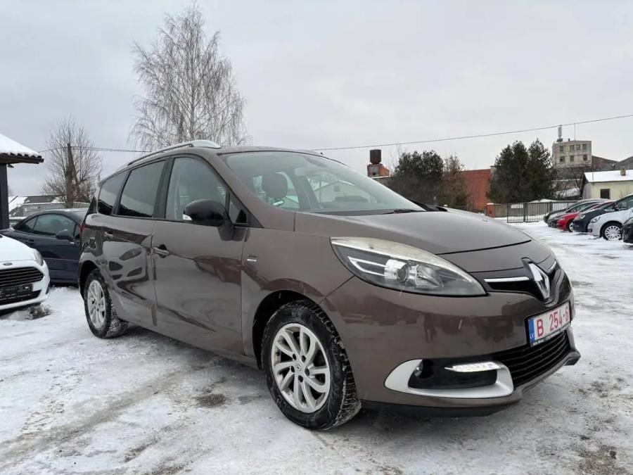 Brūns Renault Grand Scenic 2015 Ogre, ar dzinēja tilpumu 1.20 L un nobraukumu 123 tūkst. km par 5550 €, foto 1 vietnē AUTOMOTO.COM.LV