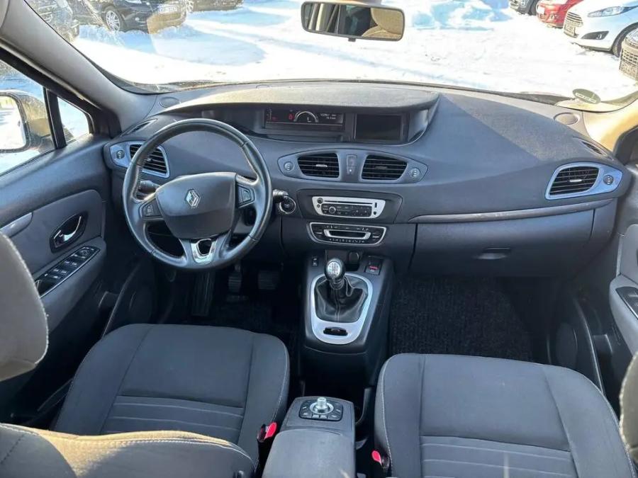 Brūns Renault Grand Scenic 2015 Ogre, ar dzinēja tilpumu 1.20 L un nobraukumu 123 tūkst. km par 5550 €, foto 8 vietnē AUTOMOTO.COM.LV