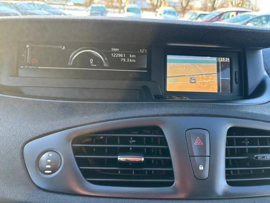 Brūns Renault Grand Scenic 2015 Ogre, ar dzinēja tilpumu 1.20 L un nobraukumu 123 tūkst. km par 5550 €, foto 12 vietnē AUTOMOTO.COM.LV