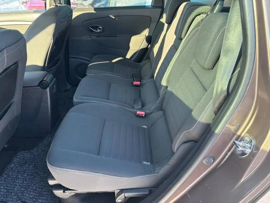 Brūns Renault Grand Scenic 2015 Ogre, ar dzinēja tilpumu 1.20 L un nobraukumu 123 tūkst. km par 5550 €, foto 13 vietnē AUTOMOTO.COM.LV