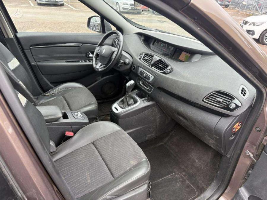 Brūns Renault Grand Scenic 2016 Radviliškis, ar dzinēja tilpumu 1.46 L un nobraukumu 239 tūkst. km par 3950 €, foto 10 vietnē AUTOMOTO.COM.LV