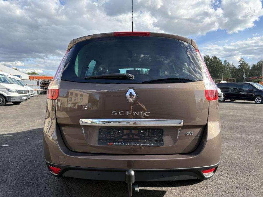 Brūns Renault Grand Scenic 2016 Radviliškis, ar dzinēja tilpumu 1.46 L un nobraukumu 240 tūkst. km par 5450 €, foto 7 vietnē AUTOMOTO.COM.LV