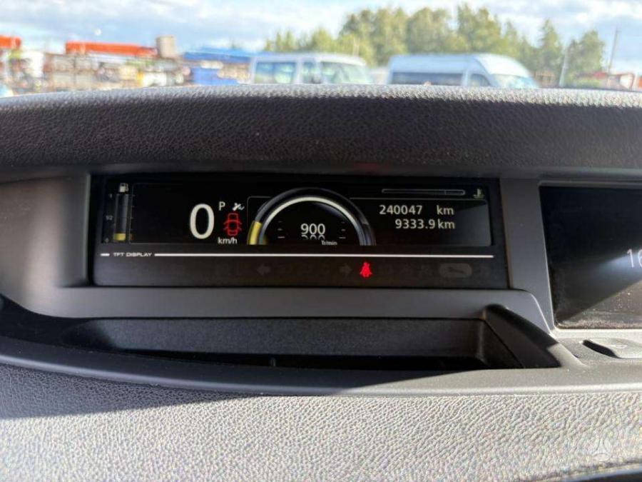 Brūns Renault Grand Scenic 2016 Radviliškis, ar dzinēja tilpumu 1.46 L un nobraukumu 240 tūkst. km par 5450 €, foto 17 vietnē AUTOMOTO.COM.LV