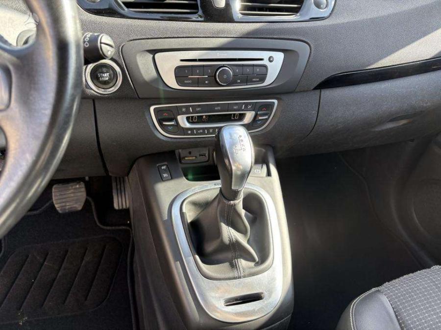 Brūns Renault Grand Scenic 2016 Radviliškis, ar dzinēja tilpumu 1.46 L un nobraukumu 240 tūkst. km par 5450 €, foto 18 vietnē AUTOMOTO.COM.LV