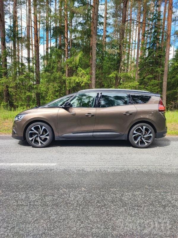 Brown Renault Grand Scenic 2017 in Madona, with an engine capacity of 1.50 L and mileage of 174 thousand km for 10899 €, photo 1 on AUTOMOTO.COM.LV