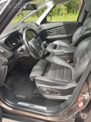 Brown Renault Grand Scenic 2017 in Madona, with an engine capacity of 1.50 L and mileage of 174 thousand km for 10899 €, photo 8 on AUTOMOTO.COM.LV