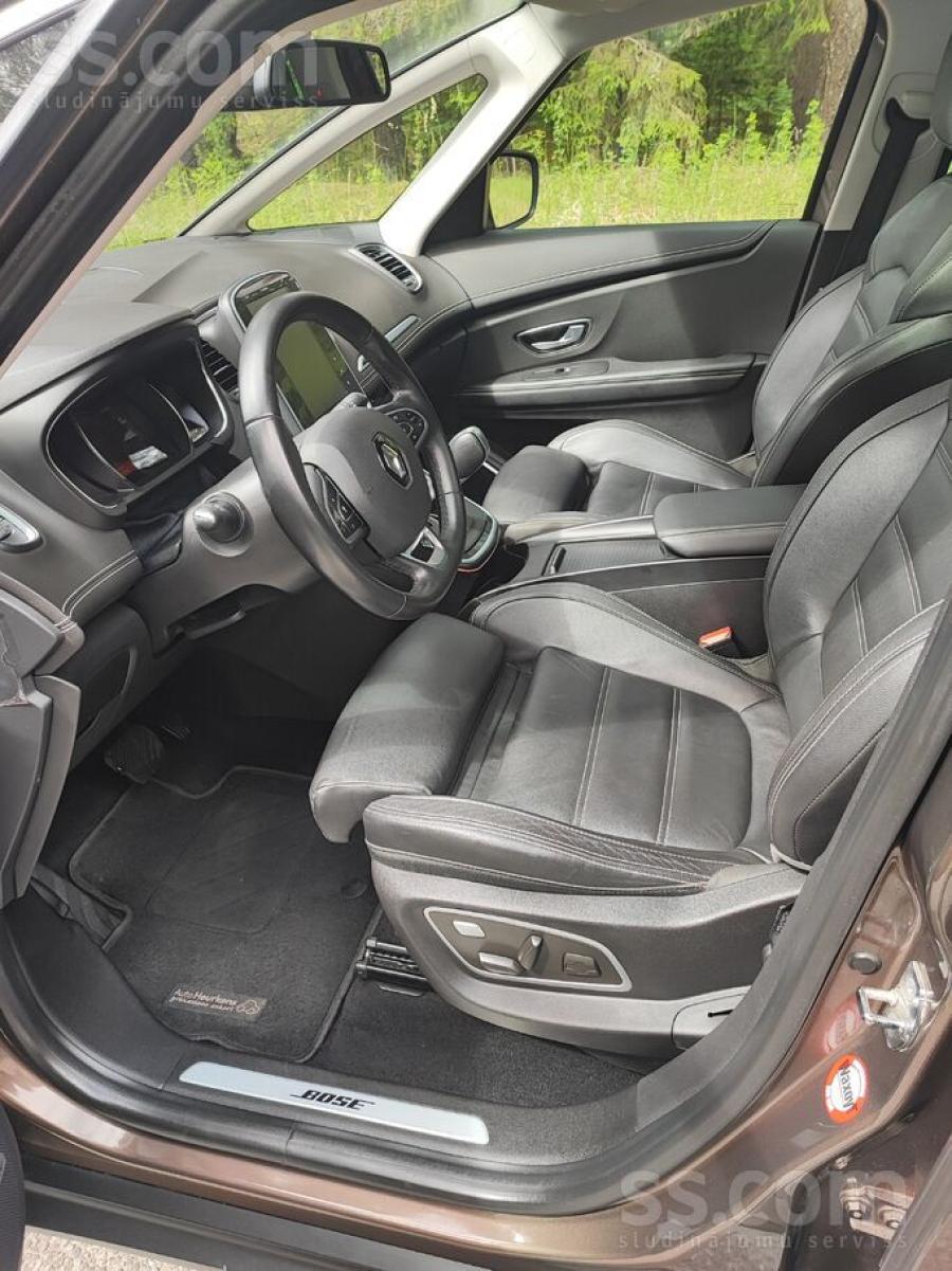Brown Renault Grand Scenic 2017 in Madona, with an engine capacity of 1.50 L and mileage of 174 thousand km for 10899 €, photo 8 on AUTOMOTO.COM.LV
