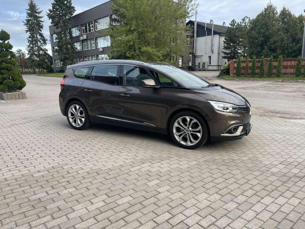 Renault Grand Scenic 2017 Marijampole vietnē Brūns Renault Grand Scenic 2017 Marijampole, ar dzinēja tilpumu 1.20 L un nobraukumu 187 tūkst. km par 6900 €, foto 4 vietnē AUTOMOTO.COM.LV