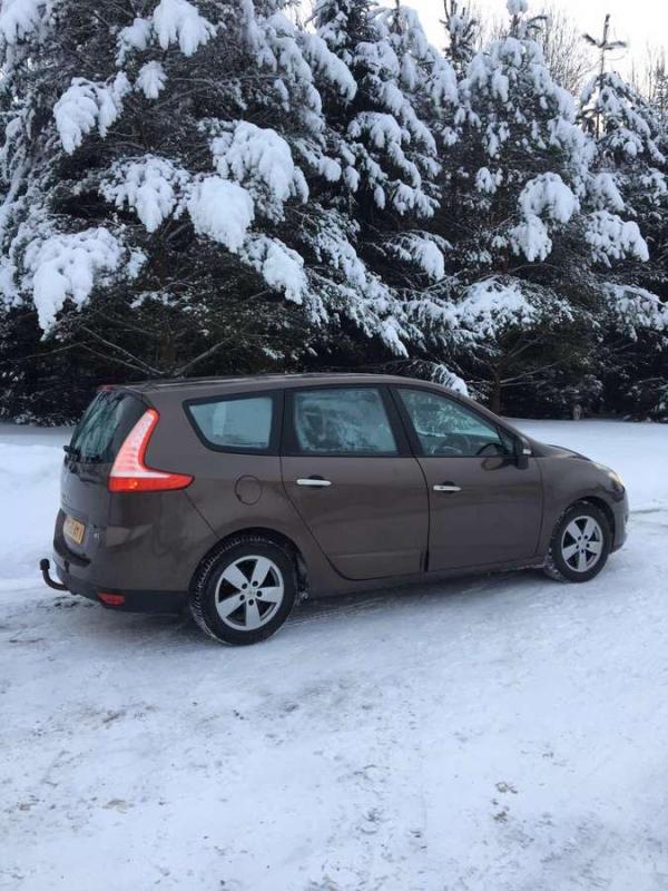 Brown Renault Grand Scenic 2010 in Vilnius, with an engine capacity of 1.87 L and mileage of 270 thousand km for 1300 €, photo 2 on AUTOMOTO.COM.LV