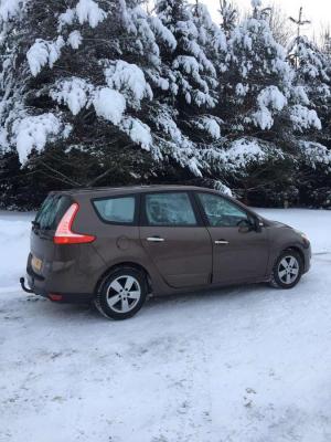 Brown Renault Grand Scenic 2010 in Vilnius, with an engine capacity of 1.87 L and mileage of 270 thousand km for 1300 €, photo 2 on AUTOMOTO.COM.LV
