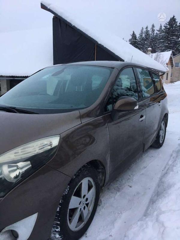 Brown Renault Grand Scenic 2010 in Vilnius, with an engine capacity of 1.87 L and mileage of 270 thousand km for 1300 €, photo 6 on AUTOMOTO.COM.LV
