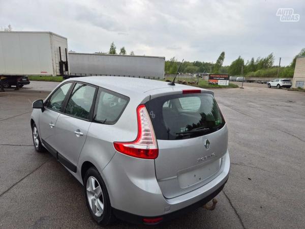 Grey Renault Grand Scenic 2012 in Panevezys, with an engine capacity of 1.50 L and mileage of 329 thousand km for 2999 €, photo 8 on AUTOMOTO.COM.LV