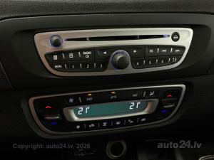 Grey Renault Grand Scenic 2010 in Parnu, with an engine capacity of 1.90 L and mileage of 328 thousand km for 2490 €, photo 16 on AUTOMOTO.COM.LV
