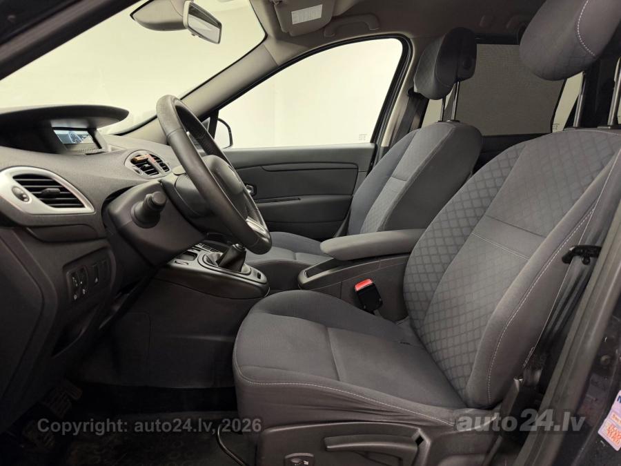 Pelēks Renault Grand Scenic 2010 Pērnava, ar dzinēja tilpumu 1.90 L un nobraukumu 328 tūkst. km par 2290 €, foto 15 vietnē AUTOMOTO.COM.LV