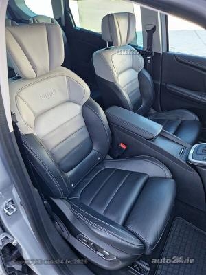 Pelēks Renault Grand Scenic 2018 Tallina, ar dzinēja tilpumu 1.60 L un nobraukumu 208 tūkst. km par 10990 €, foto 12 vietnē AUTOMOTO.COM.LV