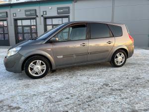 Pelēks Renault Grand Scenic 2004 Panevēža, ar dzinēja tilpumu 1.90 L un nobraukumu 88 tūkst. km par 1000 €, foto 4 vietnē AUTOMOTO.COM.LV