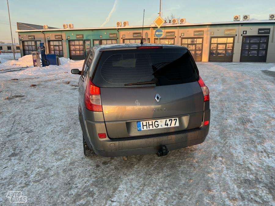 Pelēks Renault Grand Scenic 2004 Panevēža, ar dzinēja tilpumu 1.90 L un nobraukumu 88 tūkst. km par 1000 €, foto 6 vietnē AUTOMOTO.COM.LV