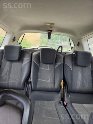 Pelēks Renault Grand Scenic 2004 Rīga, ar dzinēja tilpumu 2.00 L un nobraukumu 276 tūkst. km par 1050 €, foto 18 vietnē AUTOMOTO.COM.LV