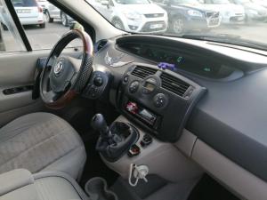 Pelēks Renault Grand Scenic 2005 Rīga, ar dzinēja tilpumu 1.90 L un nobraukumu 169 tūkst. km par 1590 €, foto 9 vietnē AUTOMOTO.COM.LV