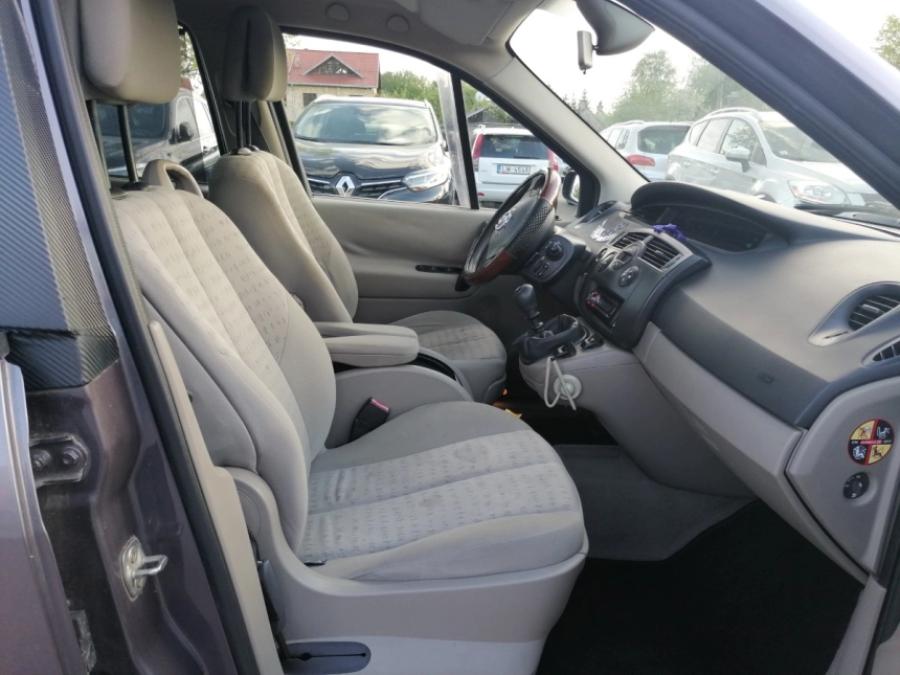 Pelēks Renault Grand Scenic 2005 Rīga, ar dzinēja tilpumu 1.90 L un nobraukumu 169 tūkst. km par 1590 €, foto 11 vietnē AUTOMOTO.COM.LV