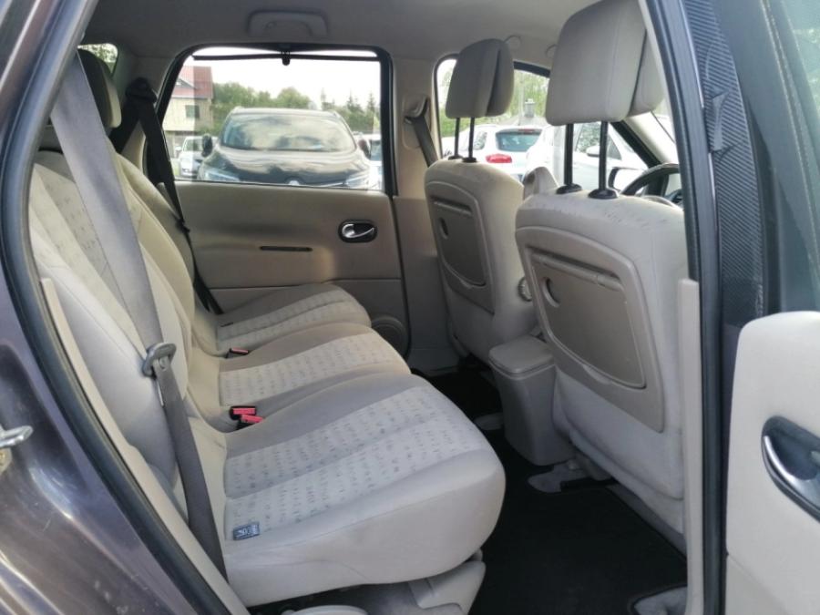 Pelēks Renault Grand Scenic 2005 Rīga, ar dzinēja tilpumu 1.90 L un nobraukumu 169 tūkst. km par 1590 €, foto 12 vietnē AUTOMOTO.COM.LV