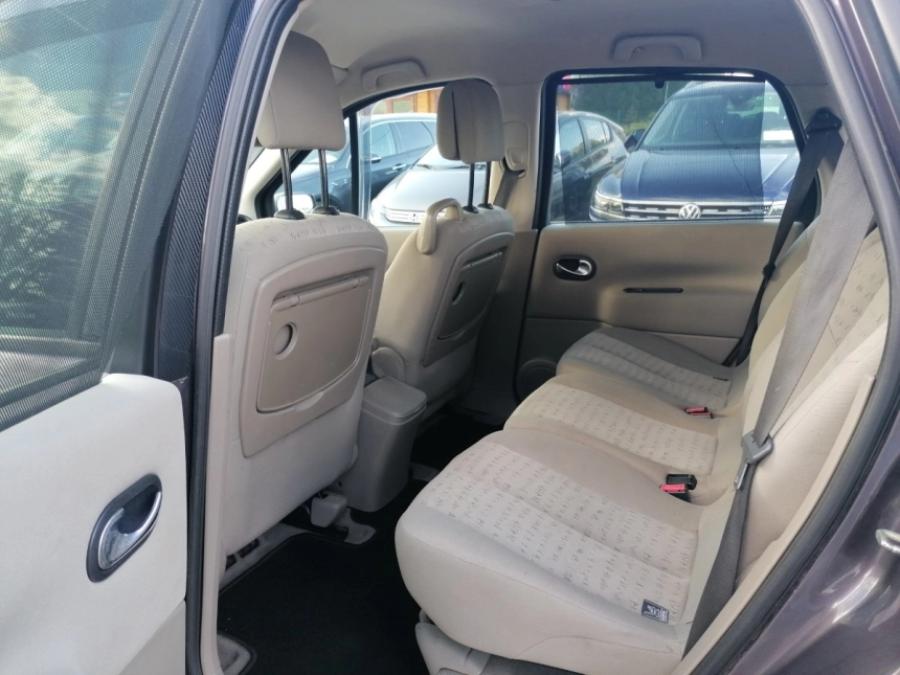 Pelēks Renault Grand Scenic 2005 Rīga, ar dzinēja tilpumu 1.90 L un nobraukumu 169 tūkst. km par 1590 €, foto 13 vietnē AUTOMOTO.COM.LV