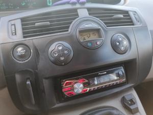 Pelēks Renault Grand Scenic 2005 Rīga, ar dzinēja tilpumu 1.90 L un nobraukumu 169 tūkst. km par 1590 €, foto 15 vietnē AUTOMOTO.COM.LV