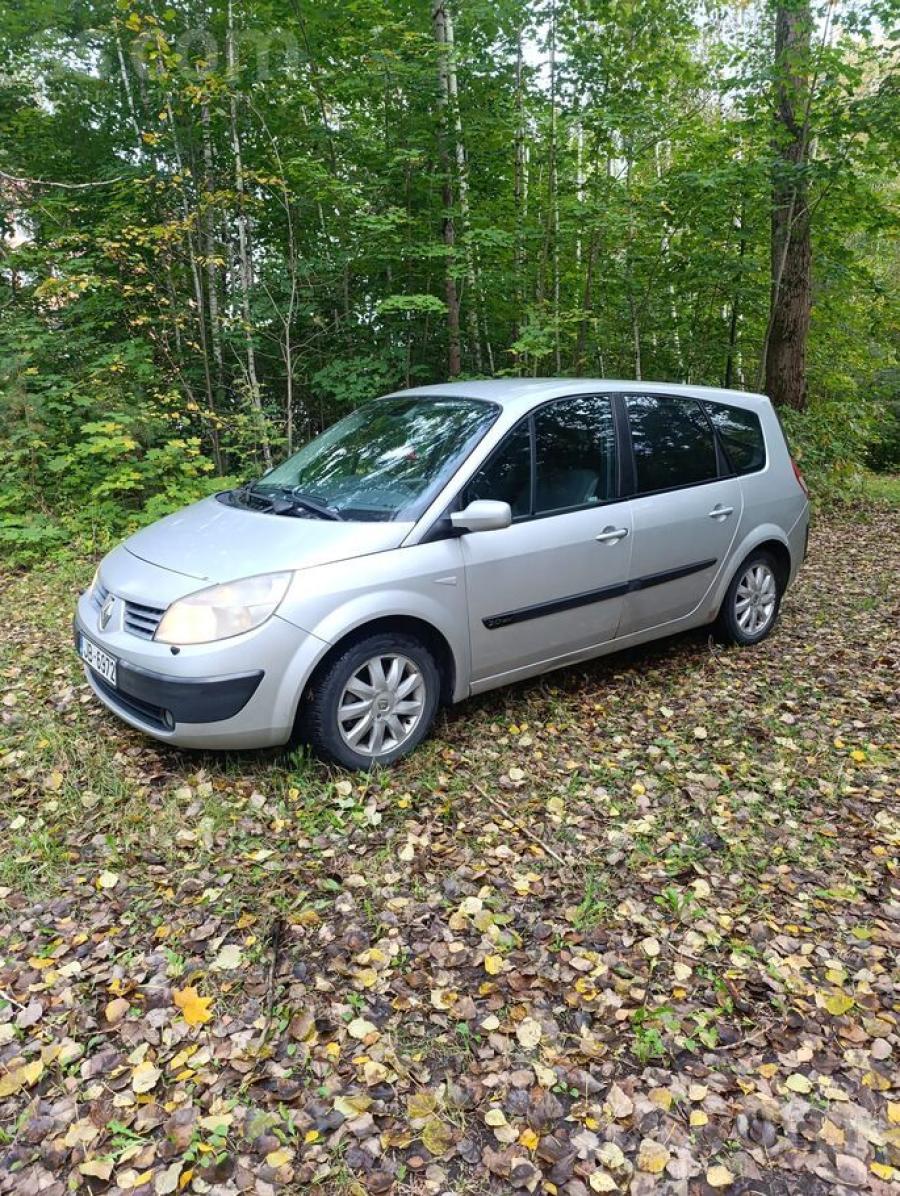 Pelēks Renault Grand Scenic 2005 Rīga, ar dzinēja tilpumu 2.00 L un nobraukumu 355 tūkst. km par 2000 €, foto 1 vietnē AUTOMOTO.COM.LV