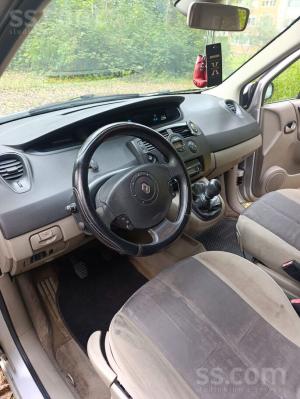 Pelēks Renault Grand Scenic 2005 Rīga, ar dzinēja tilpumu 2.00 L un nobraukumu 355 tūkst. km par 2000 €, foto 5 vietnē AUTOMOTO.COM.LV