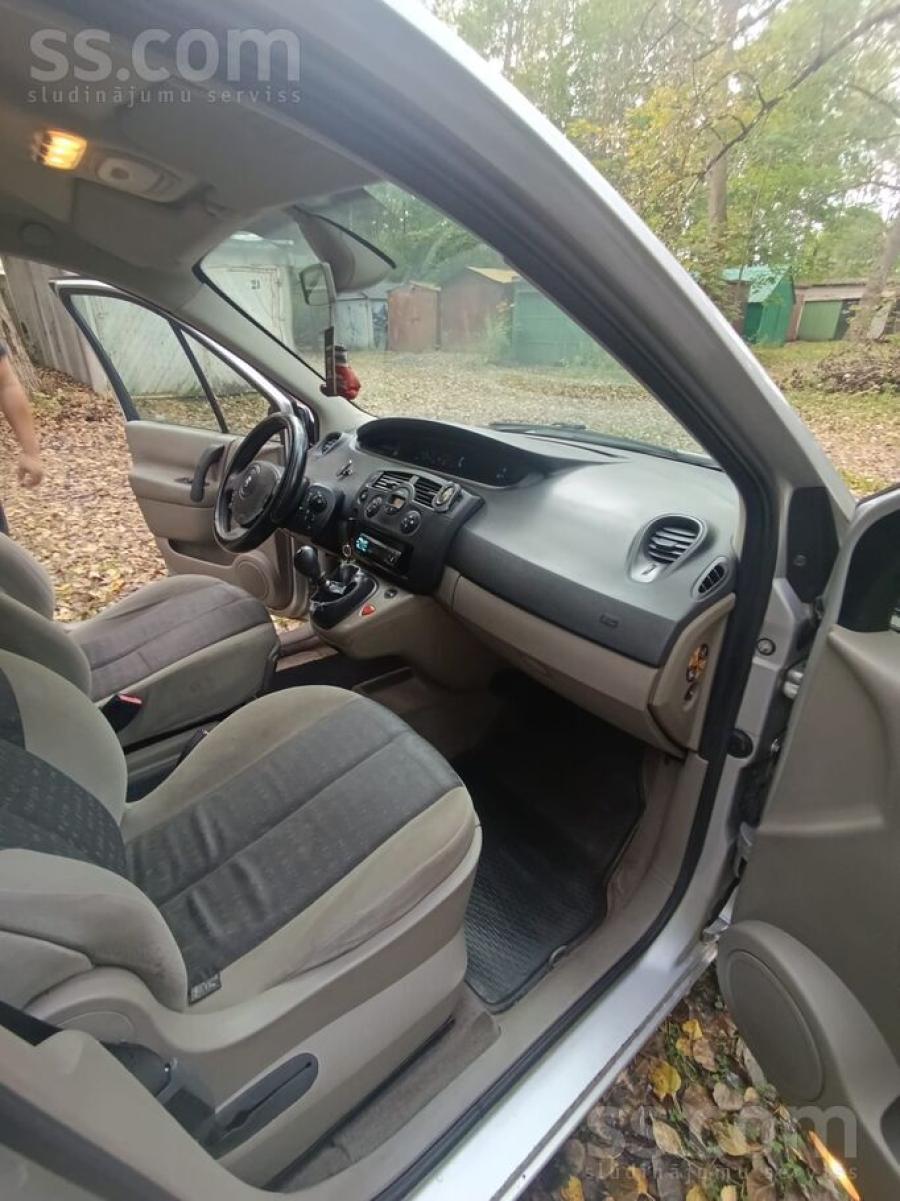 Pelēks Renault Grand Scenic 2005 Rīga, ar dzinēja tilpumu 2.00 L un nobraukumu 355 tūkst. km par 2000 €, foto 6 vietnē AUTOMOTO.COM.LV