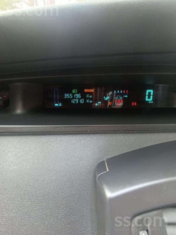 Pelēks Renault Grand Scenic 2005 Rīga, ar dzinēja tilpumu 2.00 L un nobraukumu 355 tūkst. km par 2000 €, foto 10 vietnē AUTOMOTO.COM.LV